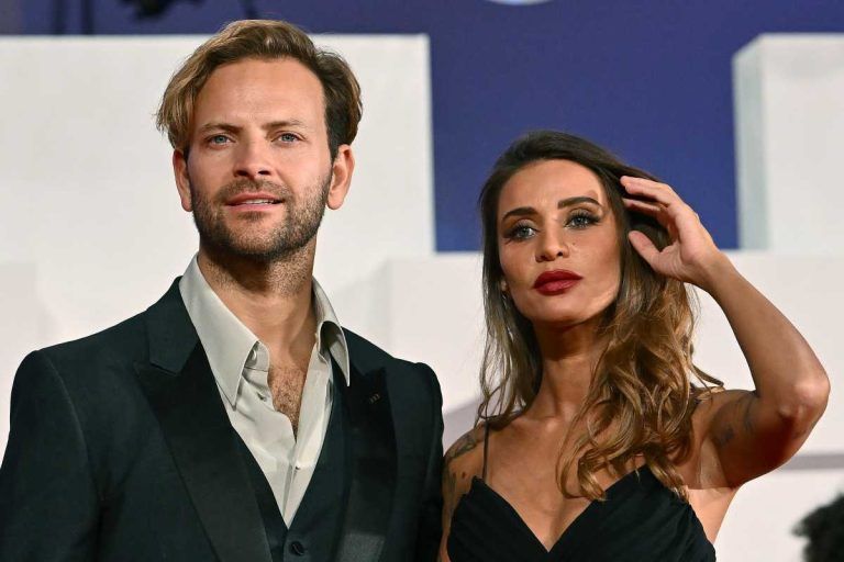 Alessandro Borghi presto papà: tutto sulla compagna Irene Forti