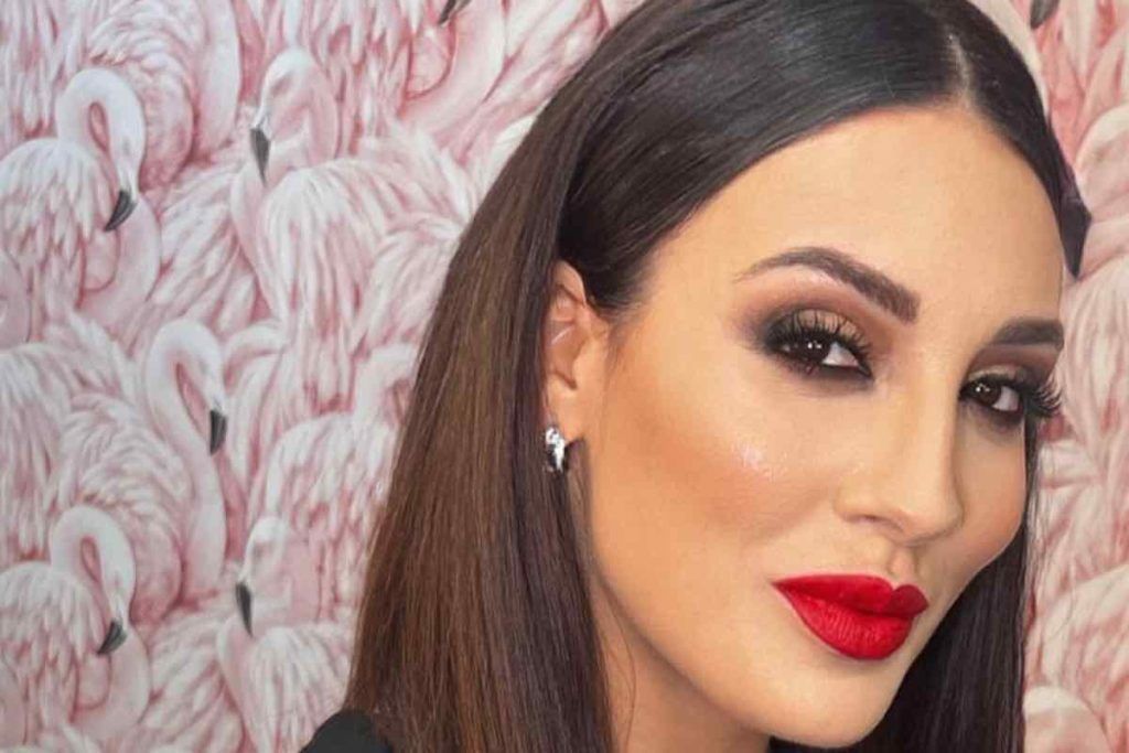 Francesca Manzini struccata prima della diretta: bellissima in versione ...