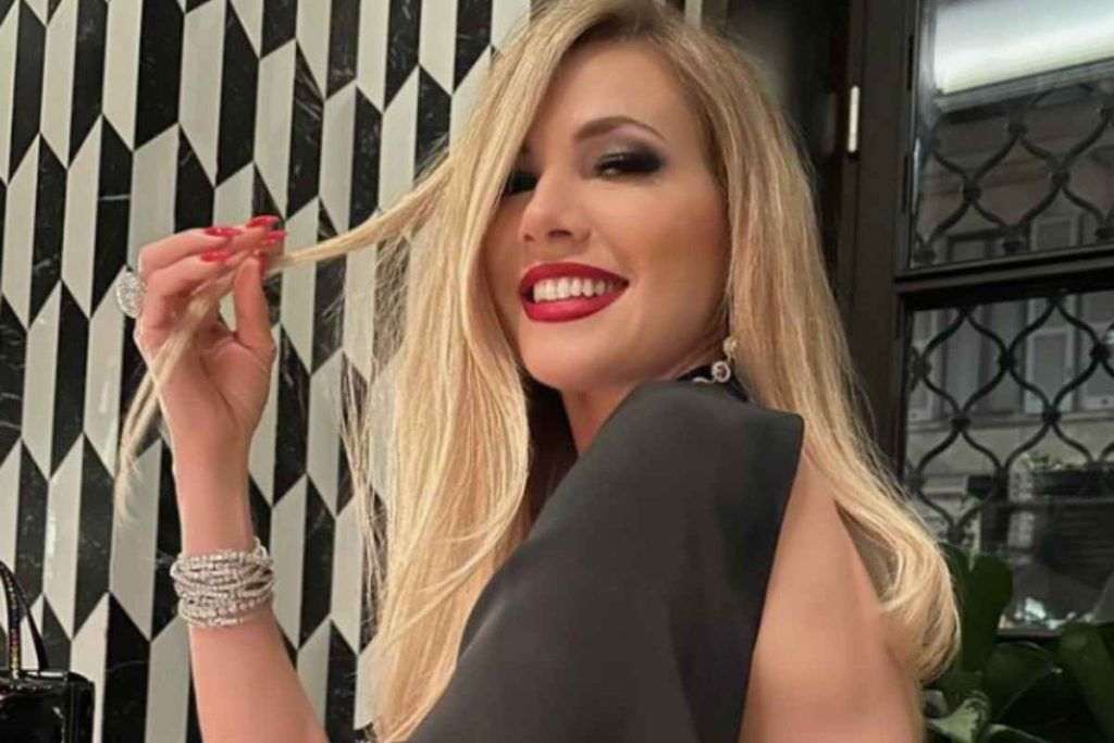 Federica Panicucci fuori da Mattino Cinque? La conduttrice rompe il ...